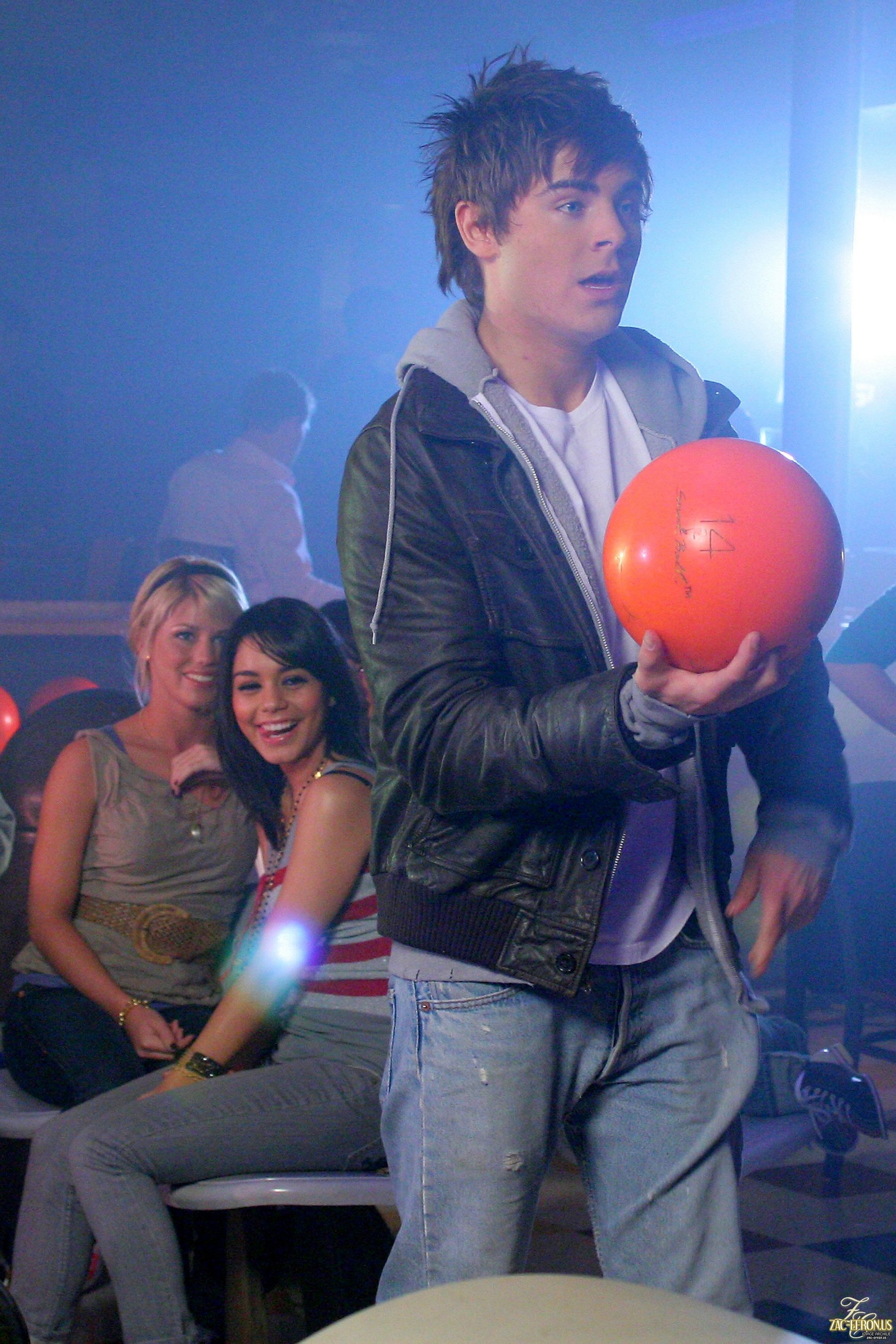 Session 23 | 'Say Ok' Music Video - 001 - Efron Experience - Photo Gallery